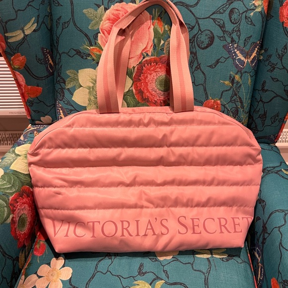 Victoria's Secret | Bags | Rare Vs Pink Puffer Duffle Bag Limited Gwp ...